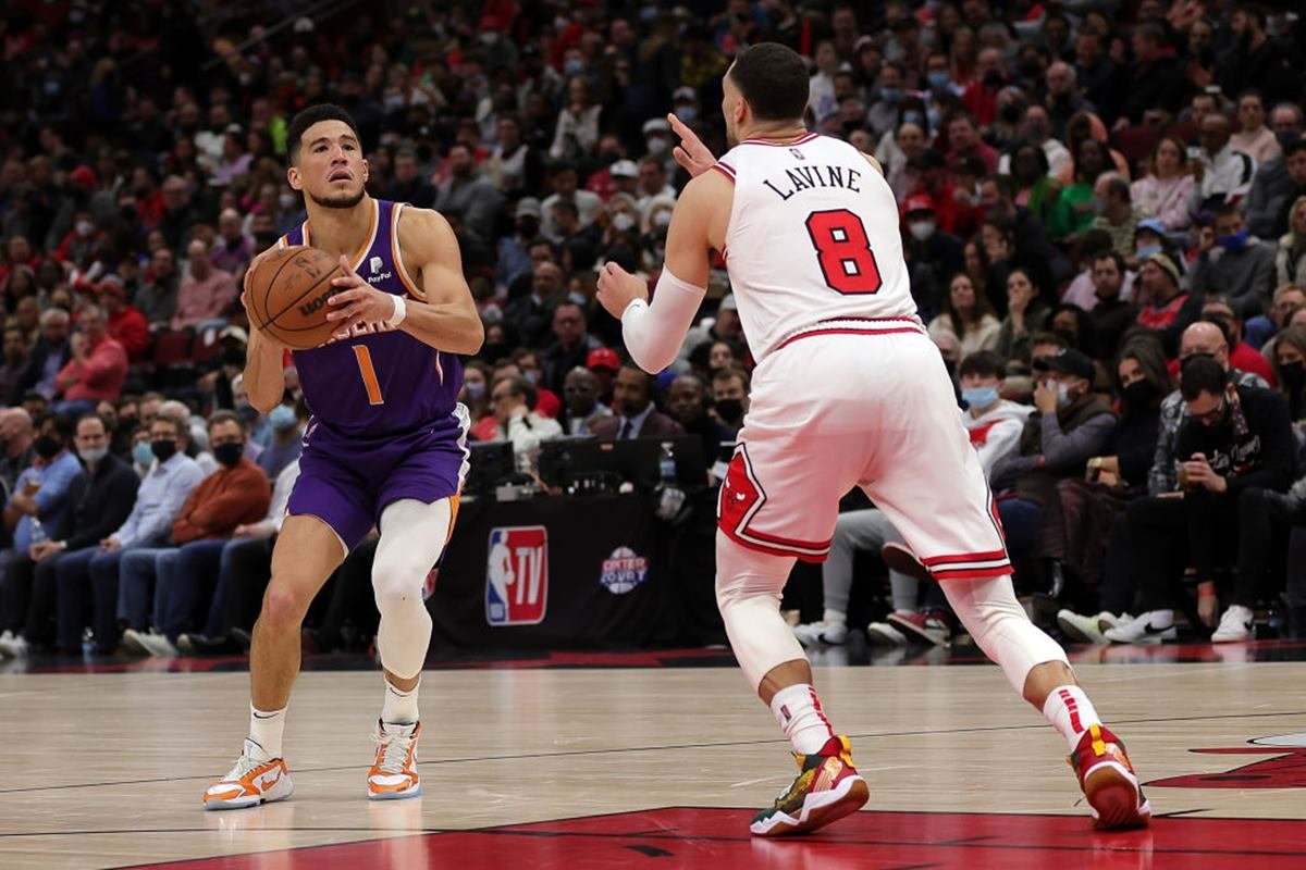 Devin Booker anota 38 pontos e ajuda Suns a superarem Bulls | Metrópoles