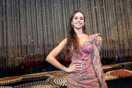Valentina Fernandes celebra 15 anos com festa deslumbrante | Metrópoles