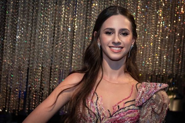 Valentina Fernandes celebra 15 anos com festa deslumbrante | Metrópoles