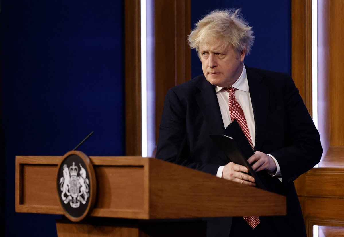 Boris Johnson promete ajuda do Reino Unido se a Suécia for atacada ...