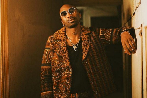 Rapper de 34 anos é encontrado morto após tweet misterioso | Metrópoles