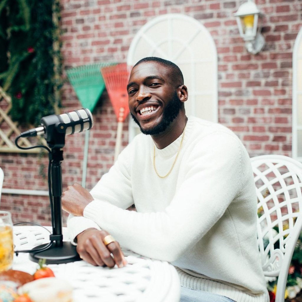 Rapper de 34 anos é encontrado morto após tweet misterioso | Metrópoles