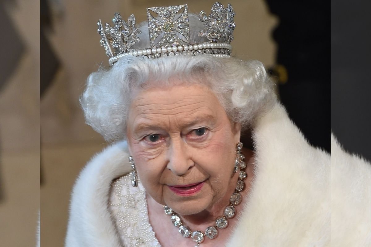 Rainha Elizabeth só abdicará em uma circunstância, diz especialista ...