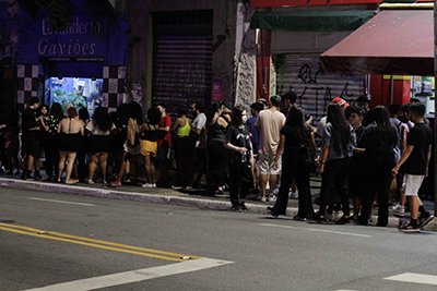 Carnaval em SP: sem blocos, festas fechadas e bares ficam lotados ...