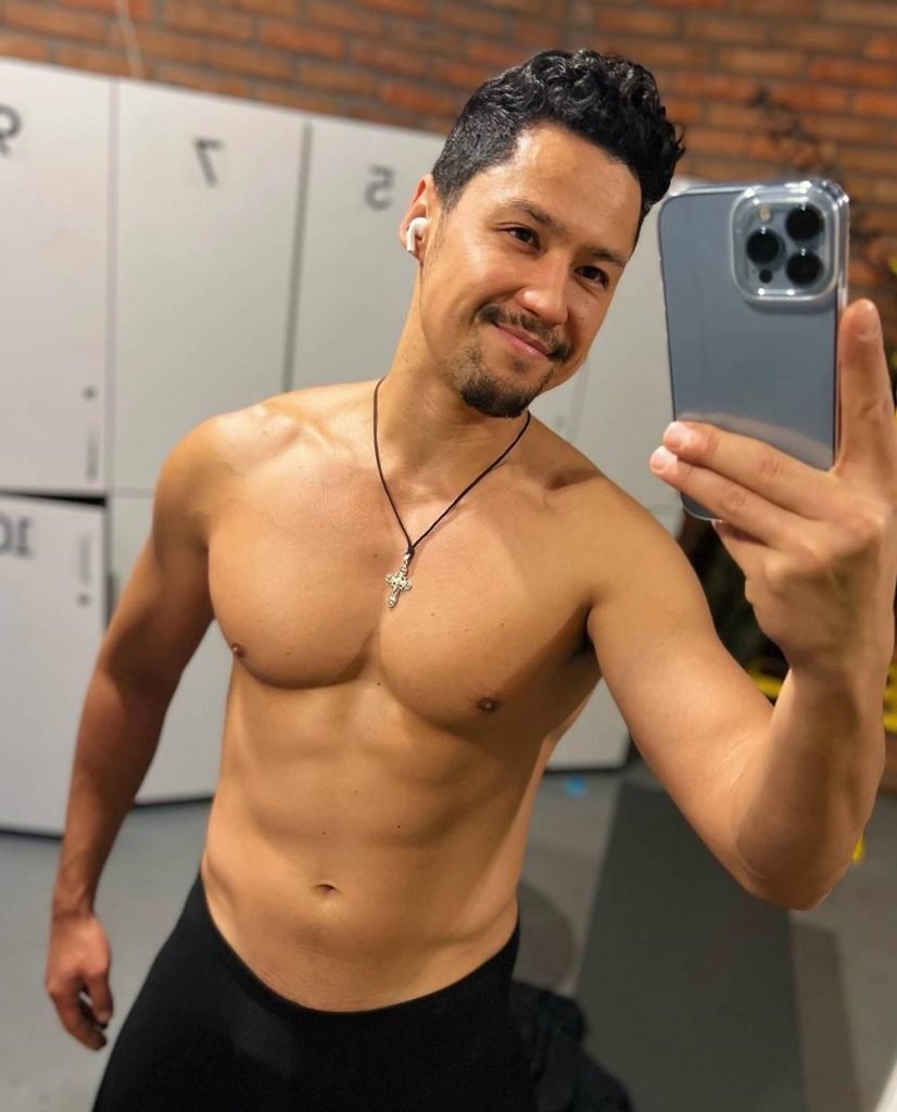 Quem é Pasha Lee, ator que morreu após se juntar ao exército ucraniano ...