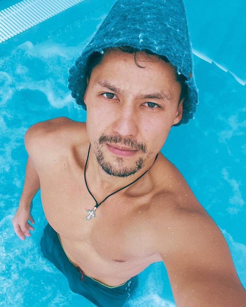 Quem é Pasha Lee, ator que morreu após se juntar ao exército ucraniano ...