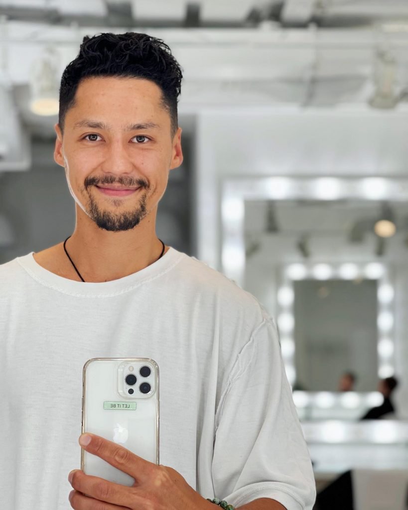 Quem é Pasha Lee, ator que morreu após se juntar ao exército ucraniano ...