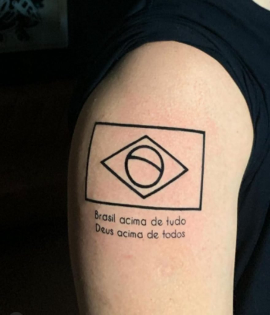 Jair Renan, filho 04 de Bolsonaro, exibe novas tatuagens nas redes ...