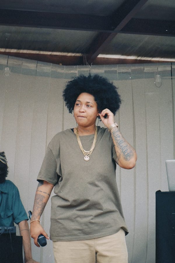 Som Que Vem da Alma: novo disco de Clara Lima mistura rap e MPB ...