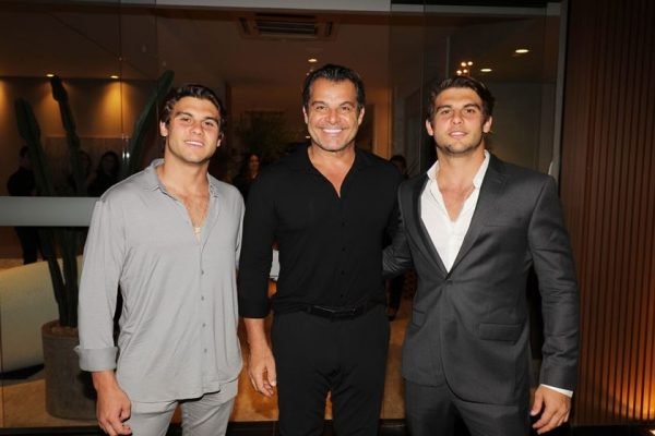 Artefacto lança Mostra 2022 em jantar com presença do CEO Paulo Bacchi ...