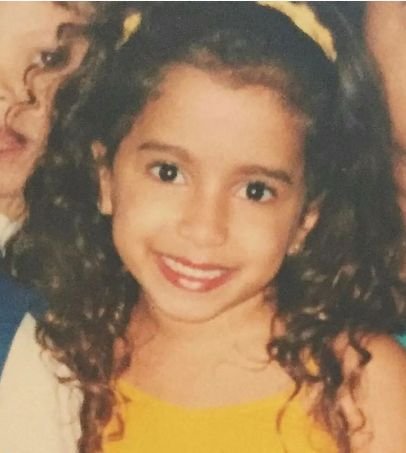 Mini Anitta! Cantora comemora 29 anos e publica lembranças da infância ...