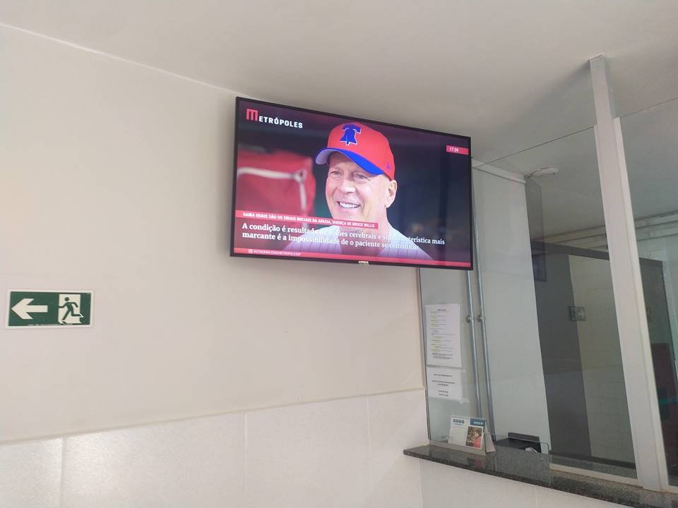 DF: parceria do Metrópoles com a MobTV leva notícias a locais públicos ...