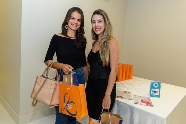 Simple Pharma inaugura loja em Brasília com presença de Luciano Bruno ...