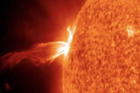 Grande explosão no sol pode gerar tempestades solares | Metrópoles