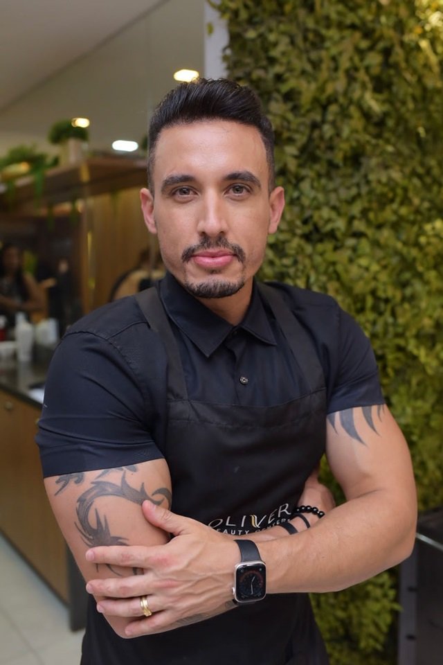 Bruno Oliver e Daniela Azevedo celebram 6 anos do Oliver Beauty Center ...