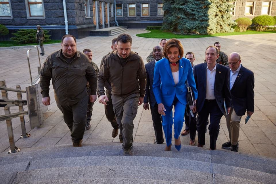 Zelensky Se Encontra Com Presidente Da Câmara Dos Eua Em Kiev Metrópoles