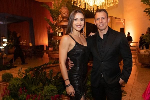 Palácio libanês: festa de 15 anos de Sofia Sleiman agita Unique Palace | Metrópoles