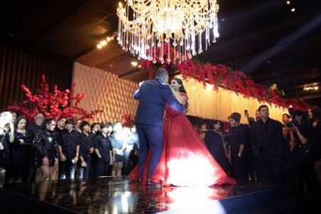 Palácio libanês: festa de 15 anos de Sofia Sleiman agita Unique Palace | Metrópoles