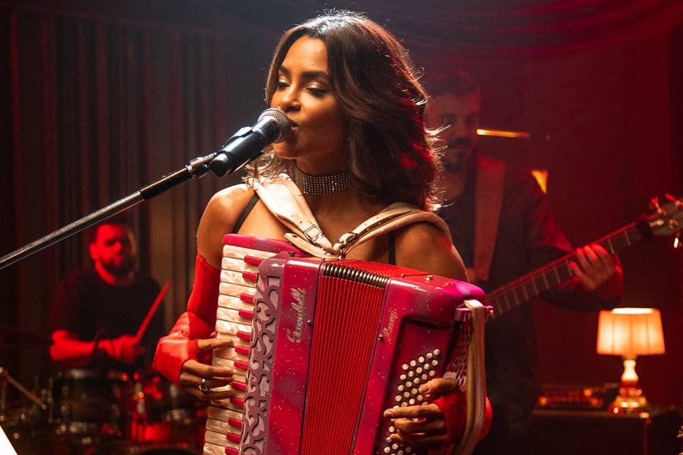 Lucy Alves lança áudio visual do álbum Perigosíssima no YouTube ...