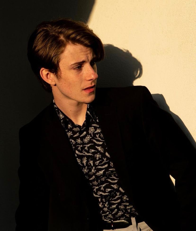 Saiba quem é Tyler Sanders, ator que morreu aos 18 anos em Los Angeles ...