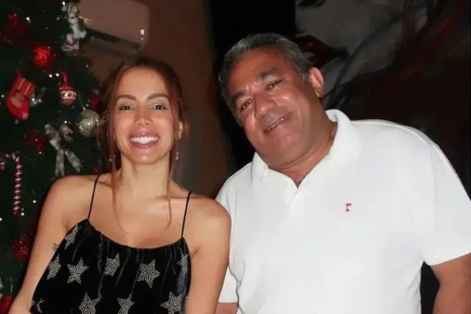 Pai de Anitta revela perda de peso após AVC: “Desequilibraram meu ...