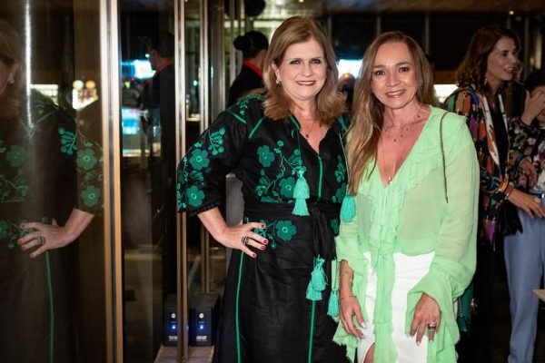 Elisa Monteiro ganha festa das amigas Margarida Kalil e Roseane Jordão ...