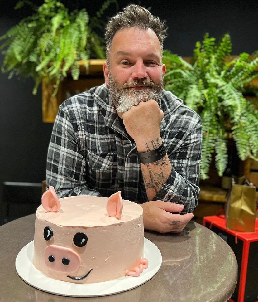 Repórter do Mais Você leva cantada durante o programa e fica sem graça ...