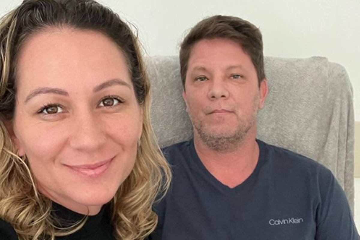 Esposa de Mario Frias mostra marido no hospital: “Caidinho” | Metrópoles