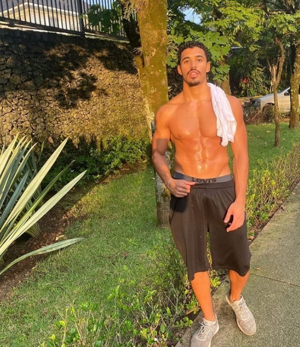 Luísa Sonza é flagrada com novo affair em restaurante: saiba quem é ...