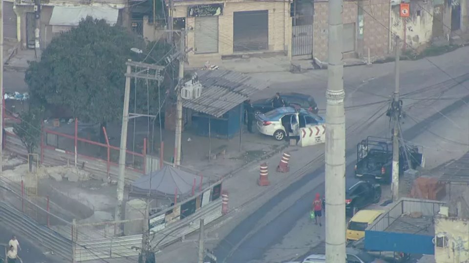Polícia Militar faz operação na comunidade do Jacarezinho, no Rio ...