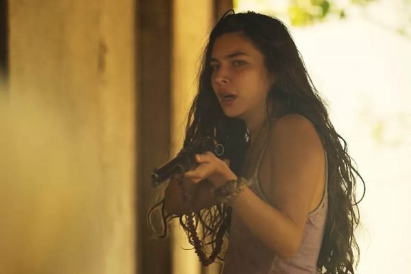 Juma e seu bebê entram na mira do pistoleiro de Tenório em Pantanal ...