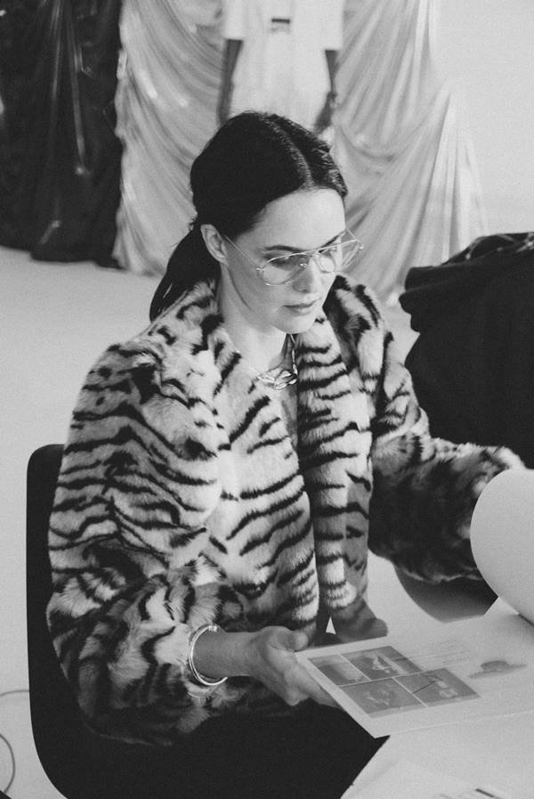 Cris Barros fala sobre 20 anos de história com a grife homônima ...