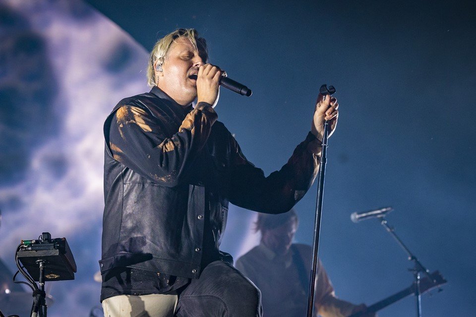 Líder da banda Arcade Fire, Win Butler é acusado assédio sexual ...