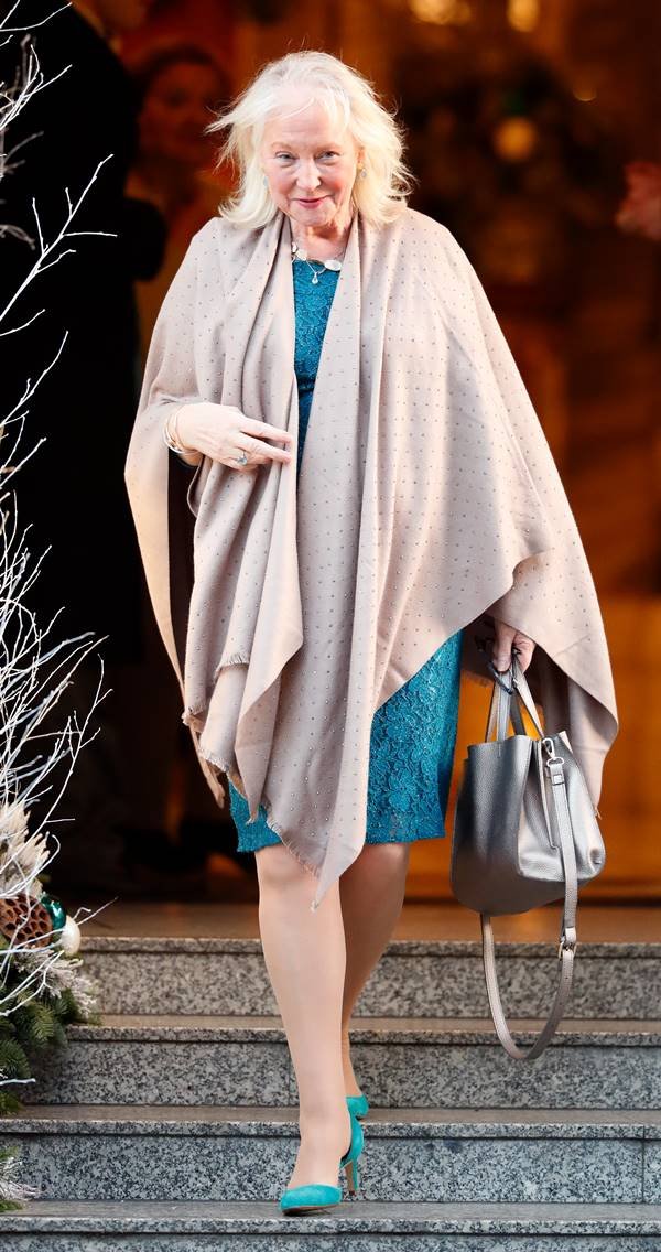 Elizabeth II: conheça o trabalho de Angela Kelly, stylist da rainha ...