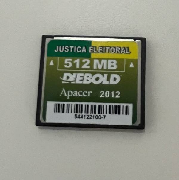 Urnas para brasileiros votarem no exterior são preparadas em Brasília ...