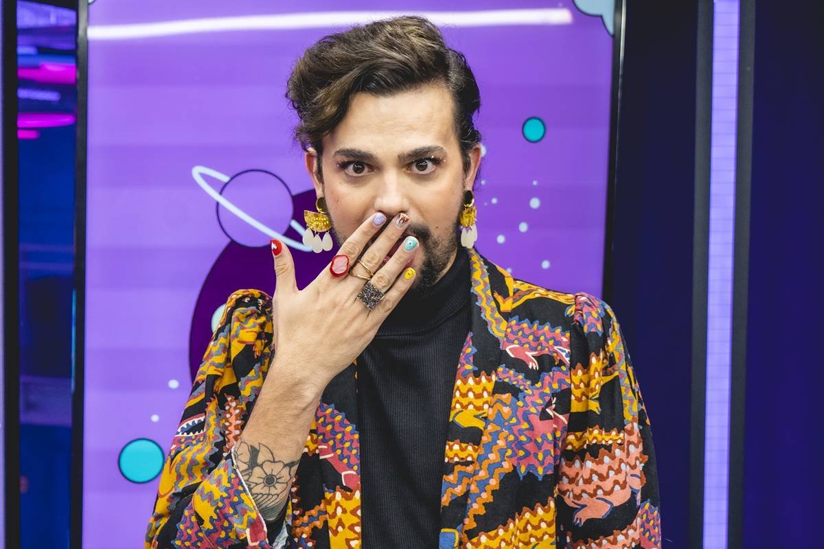 Vítor diCastro lança podcast e revela: “Já fiquei com todos os signos ...