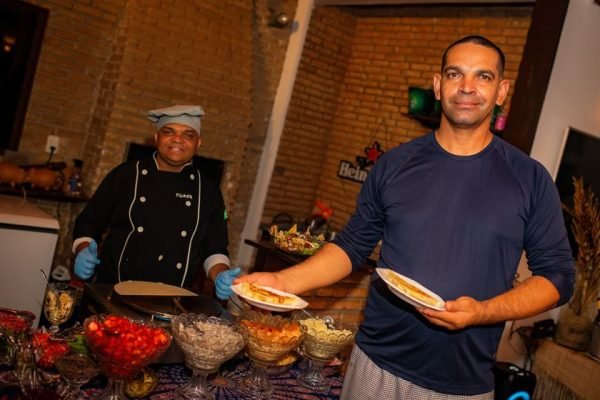 Roberta Mandelli e Michelle Barron celebram mais um ano de vida ...