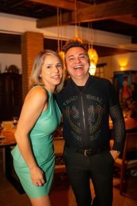 Roberta Mandelli e Michelle Barron celebram mais um ano de vida ...