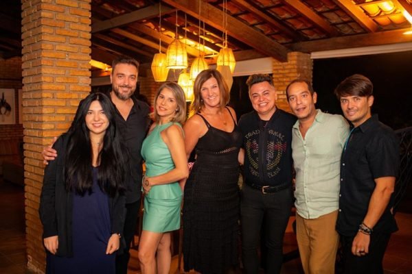 Roberta Mandelli e Michelle Barron celebram mais um ano de vida ...