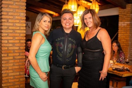 Roberta Mandelli e Michelle Barron celebram mais um ano de vida ...