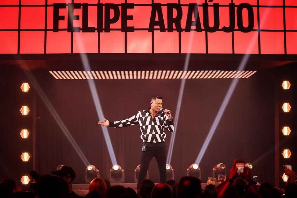Saiba tudo sobre novo projeto que Felipe Araújo gravou em Goiânia ...
