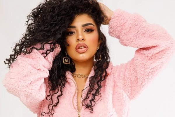 Conheça Bianca, a vendedora de caipirinhas que virou sensação do funk ...