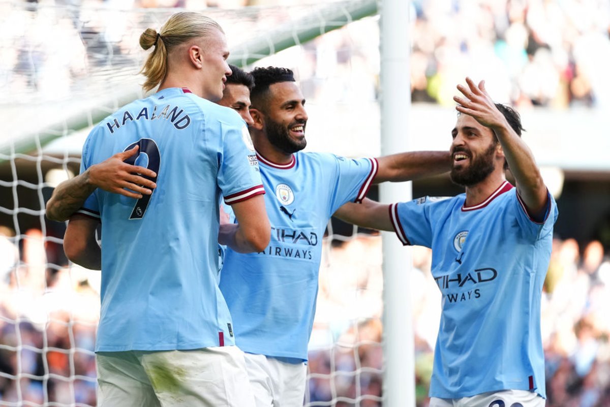 Manchester City goleia Southampton e assume liderança da Premier ...