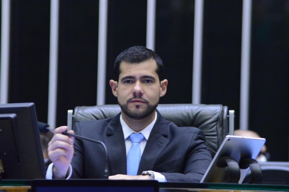 Candidatos brancos que se declaram negros podem sofrer punição ...