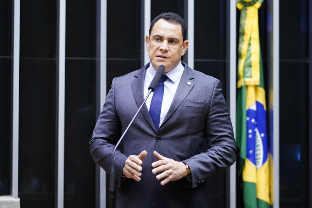 Candidatos brancos que se declaram negros podem sofrer punição ...