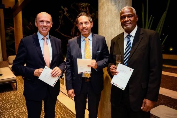 Embaixada da Suíça recebe recital do pianista Joseph-Maurice Weder ...