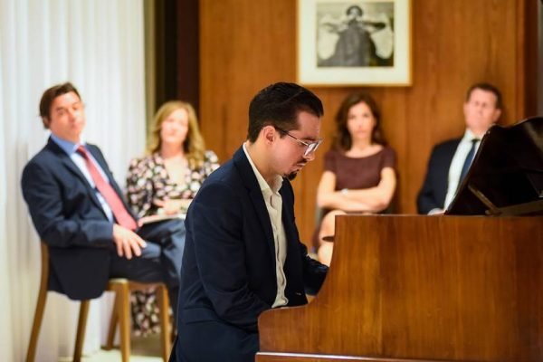 Embaixada da Suíça recebe recital do pianista Joseph-Maurice Weder ...