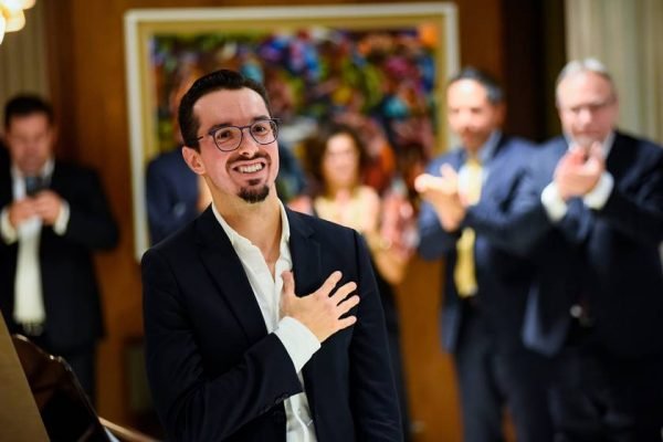 Embaixada da Suíça recebe recital do pianista Joseph-Maurice Weder ...