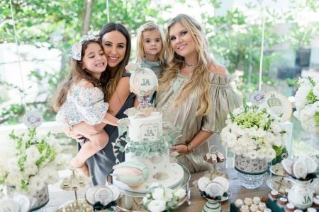 Isadora Campos ganha chá para celebrar a doce espera por José Antônio ...