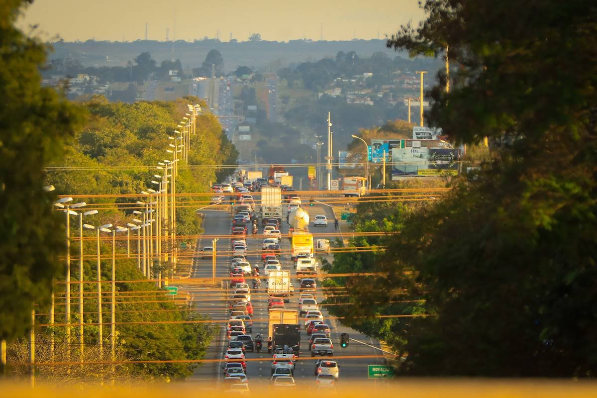 Faixa exclusiva para ônibus na Epia começa a funcionar nesta 2ª (24 ... Faixa exclusiva para ônibus na Epia começa a funcionar nesta 2ª (24 ...